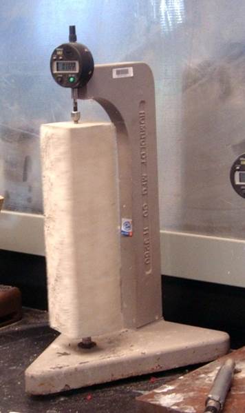 ASTM C157 Shrinkage testing apparatus with specimen